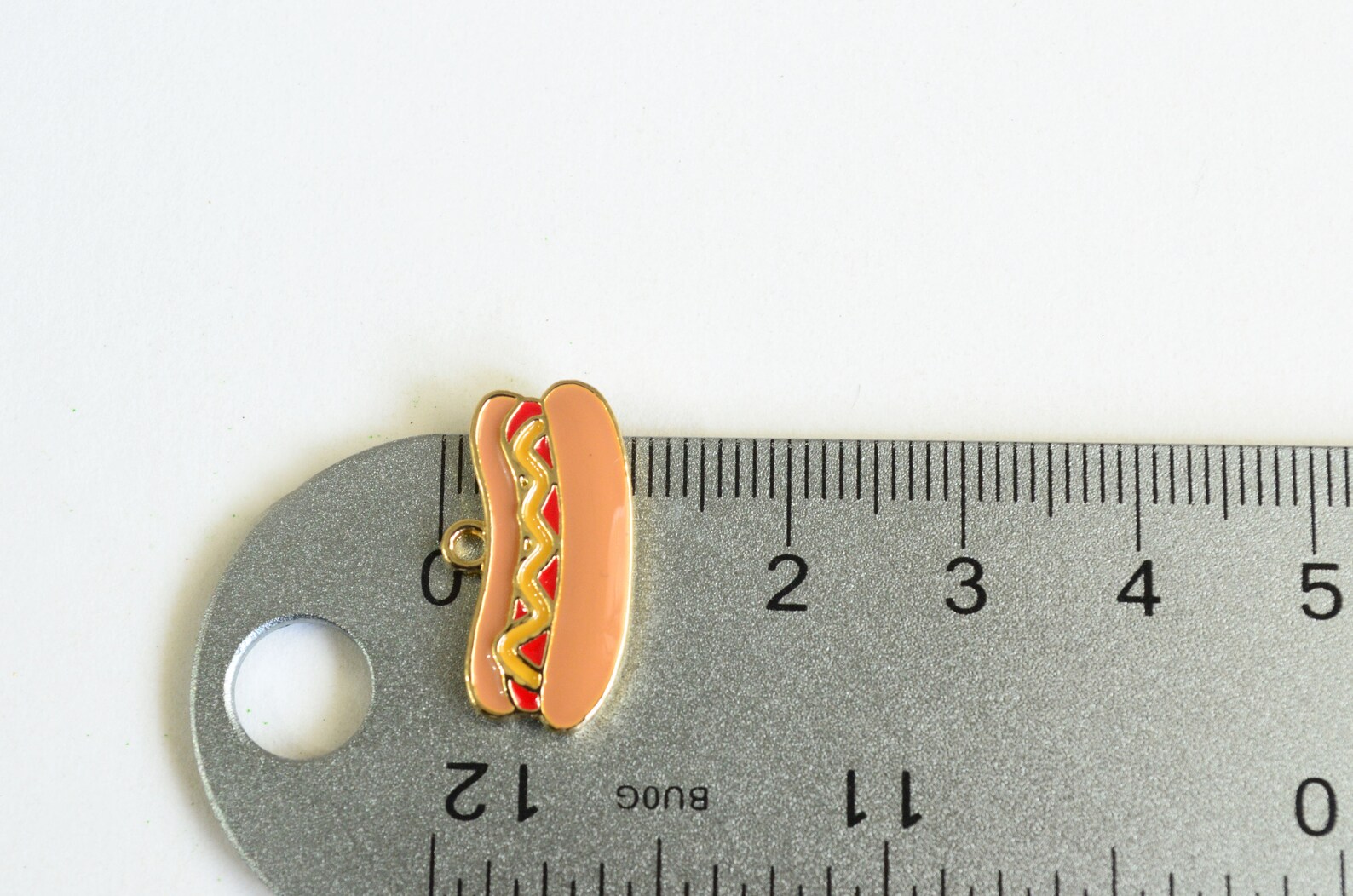 Hot Dog Charm, Enamel Food Pendants, Gold Tone, 11mm X 21mm - 4 Pieces ...