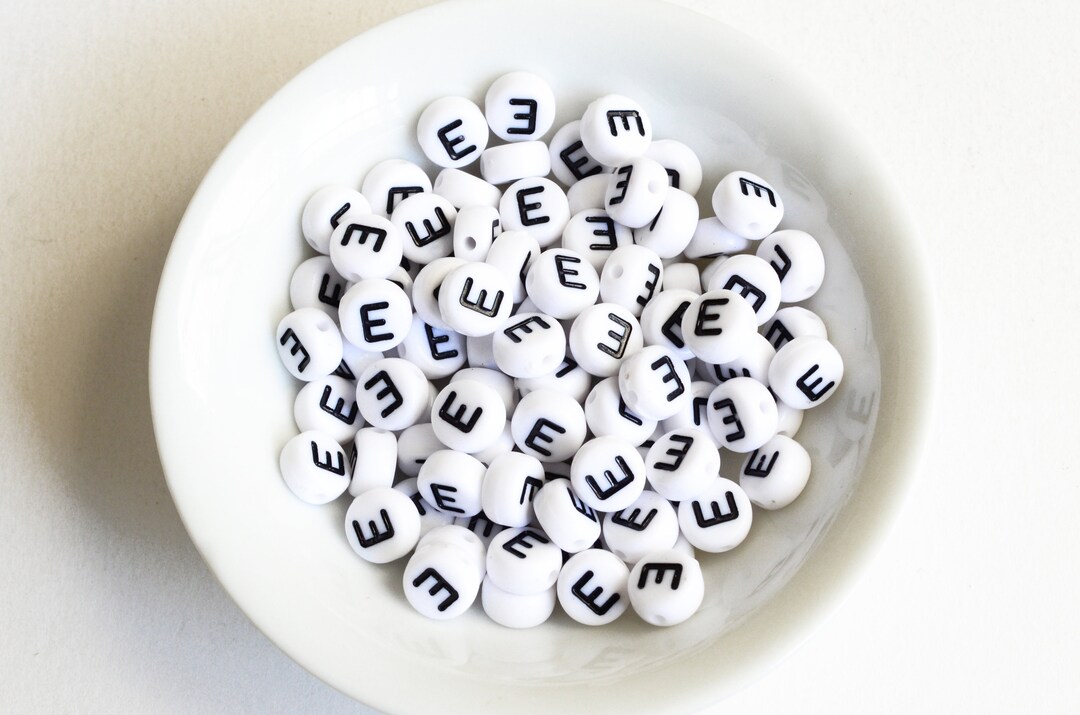 Letter E Plastic Alphabet Beads, White With Black Initial, 7mm X 3.5mm ...