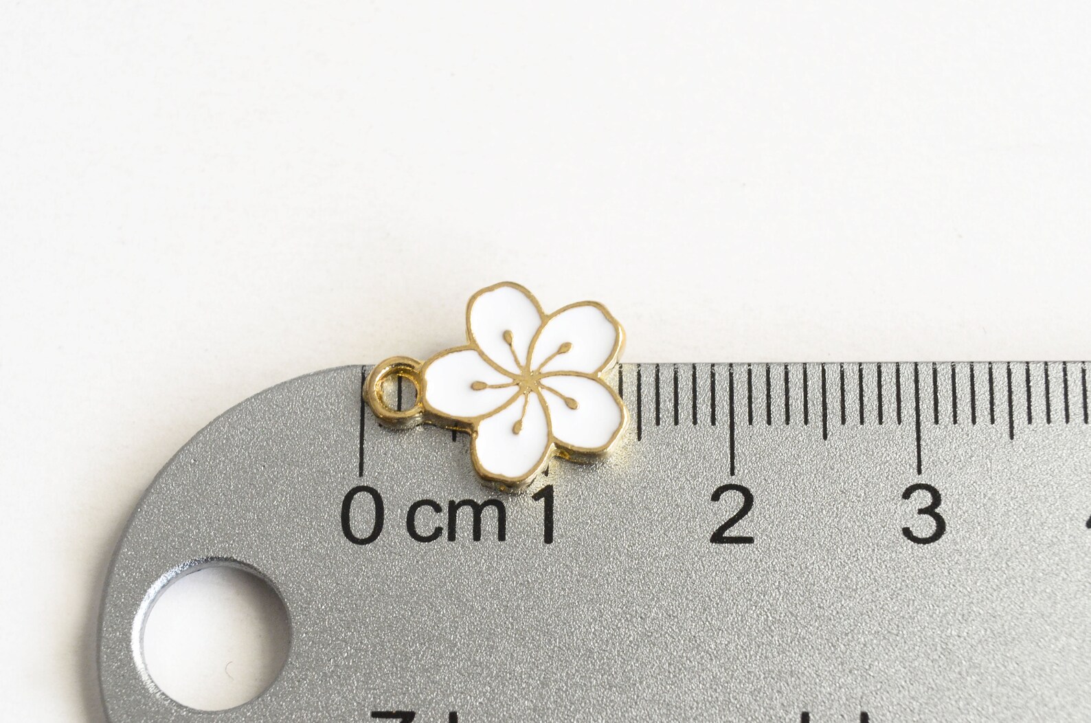 White Flower Charms Gold Toned White Enamel 14mm X 12mm 5 - Etsy
