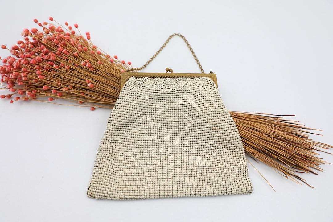 Vintage Whiting and Davis Cream Metal Mesh Handbag - Gold Frame Art ...