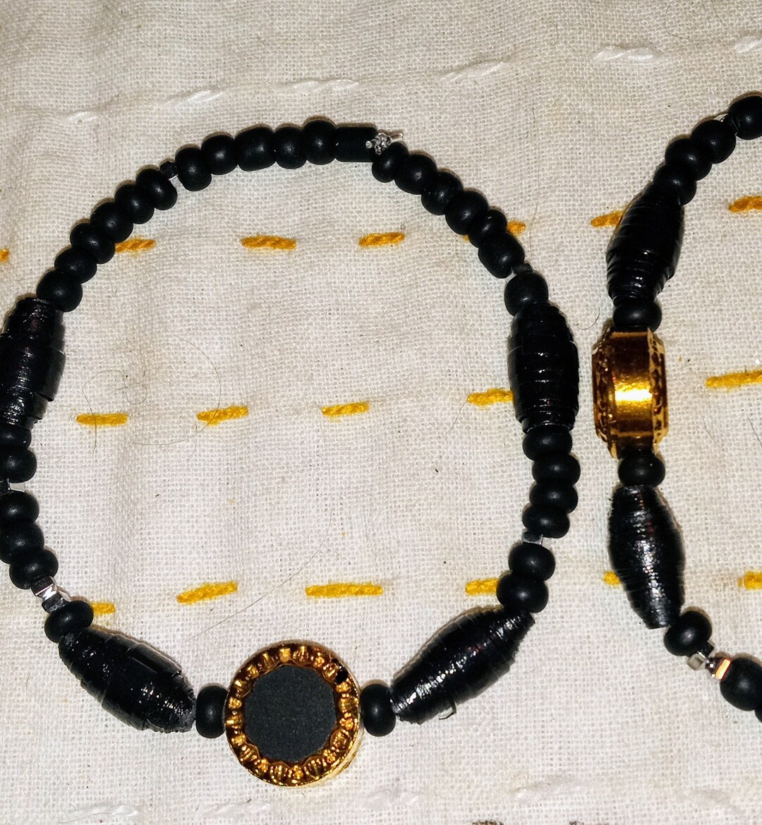 Solar Eclipse Unisex Stretch Bead Bracelet Black Gold Tone Glass ...