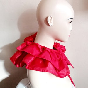 Red Clown Neck Ruffle Three Layer Neck Ruff, Jester Collar Circus Clown ...