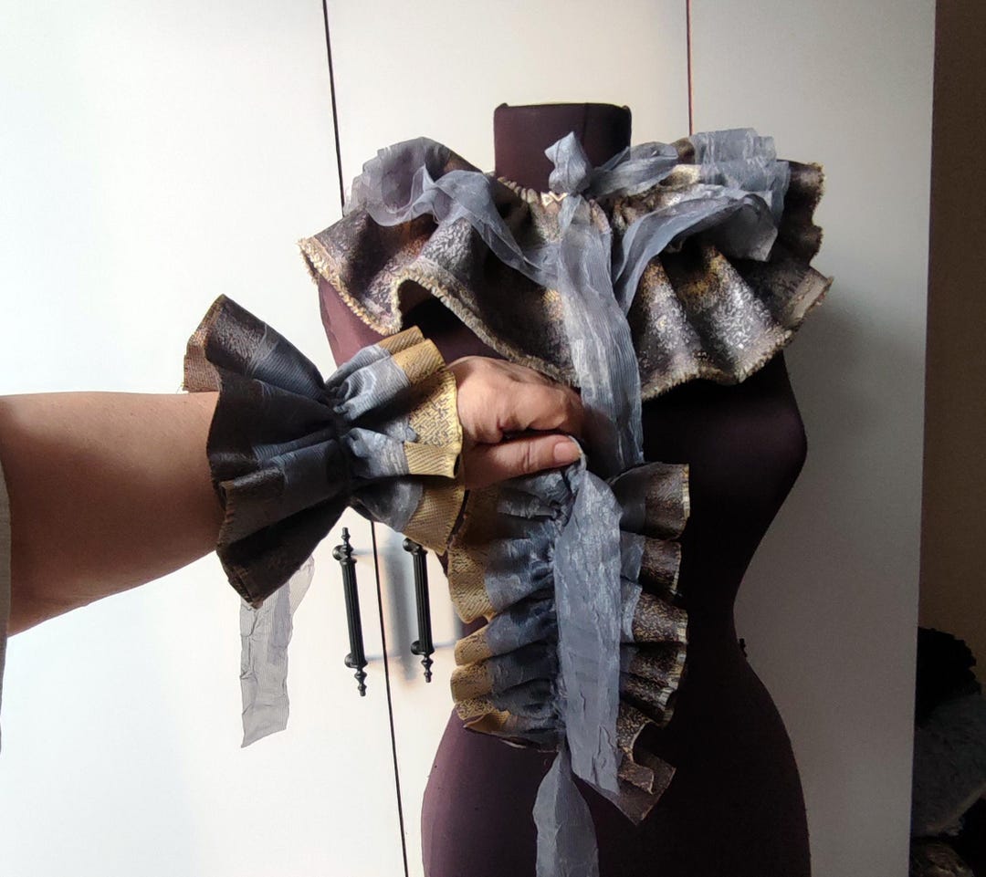 Ruffled Clown Collar Gray and Golden Jester Collar Outfit Medieval ...