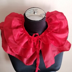 Red Clown Neck Ruffle Three Layer Neck Ruff, Jester Collar Circus Clown ...