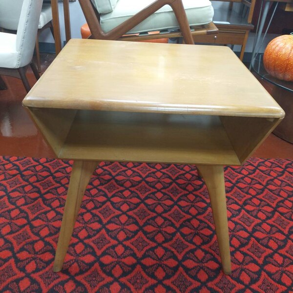 Vintage Heywood Wakefield End Table - Etsy
