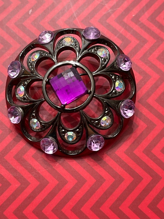 Vintage 80s Iridescent Metallic Gem