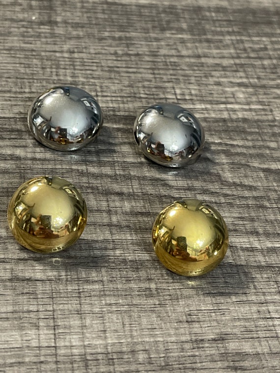gold and silver button - Gem