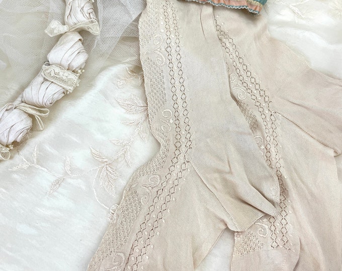 1900s Edwardian Womens Cream Wedding Kneehigh Stockings Socks in ...
