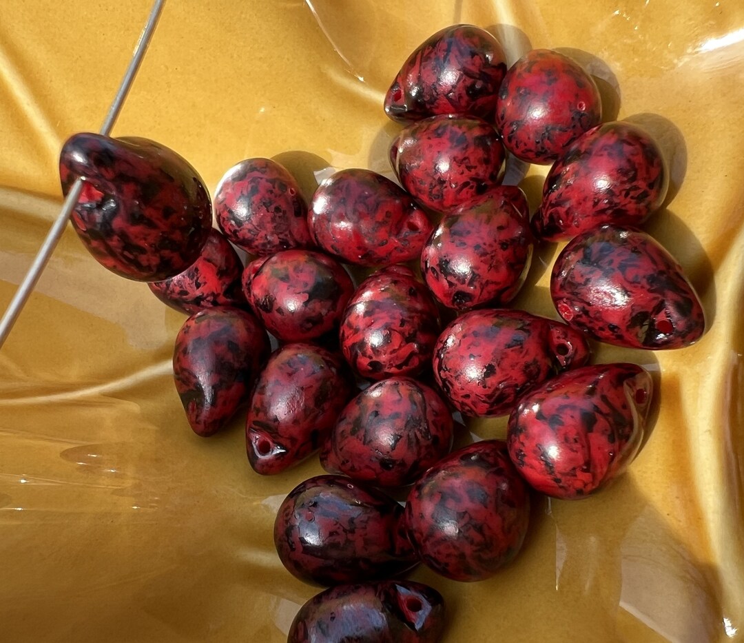 RED BLOOD Drop Beads With Black Specs Glass Blood Drop Tear Drop Beads ...