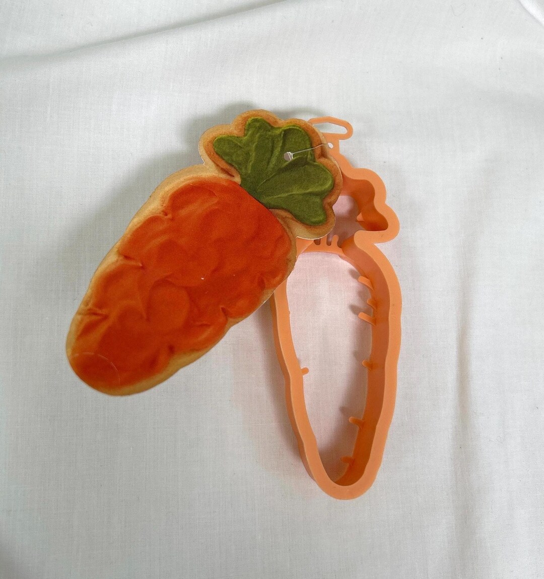 Vintage Hallmark Carrot Cookie Cutter - Easter Holiday Shaper - Etsy
