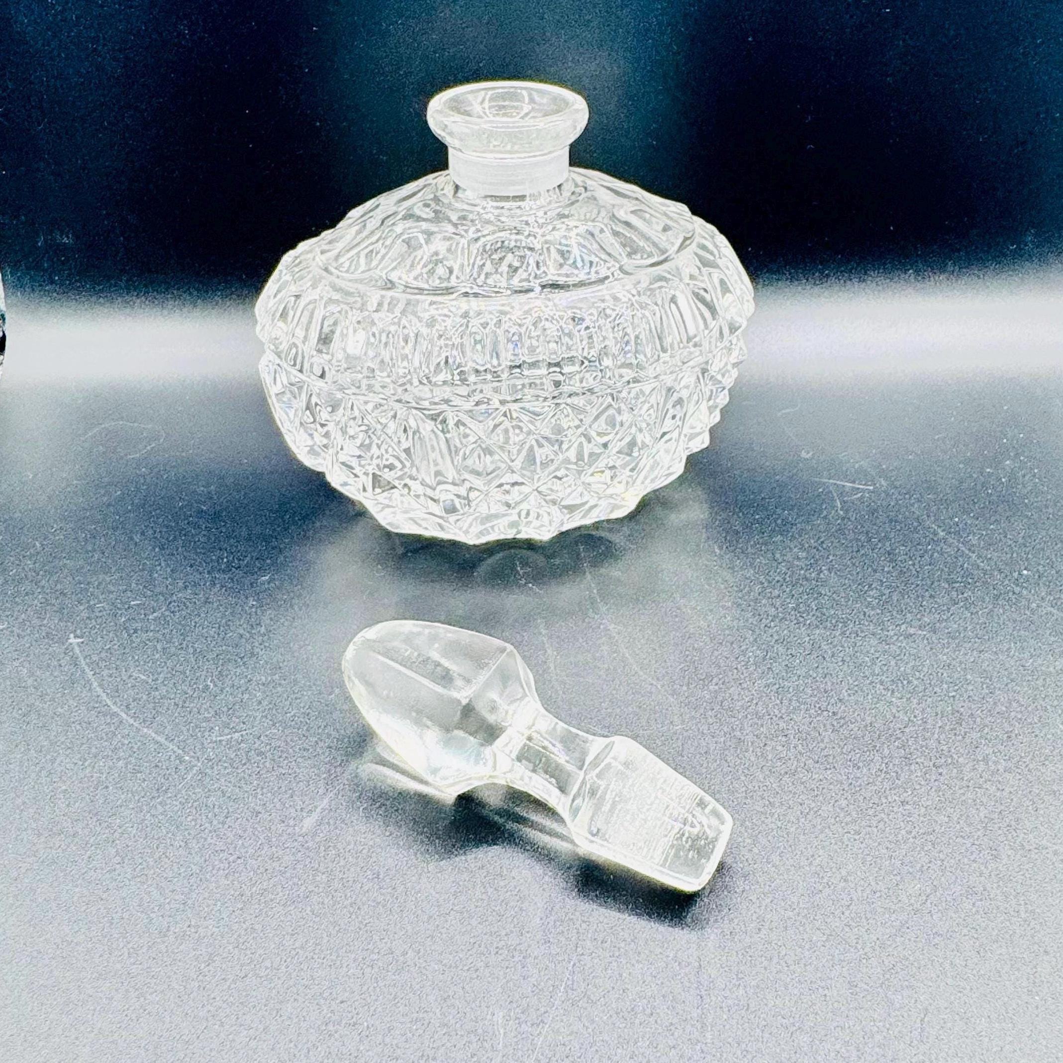 Vintage Lead Crystal Perfume Bottle With Stopper – Elegant and Timeless ...