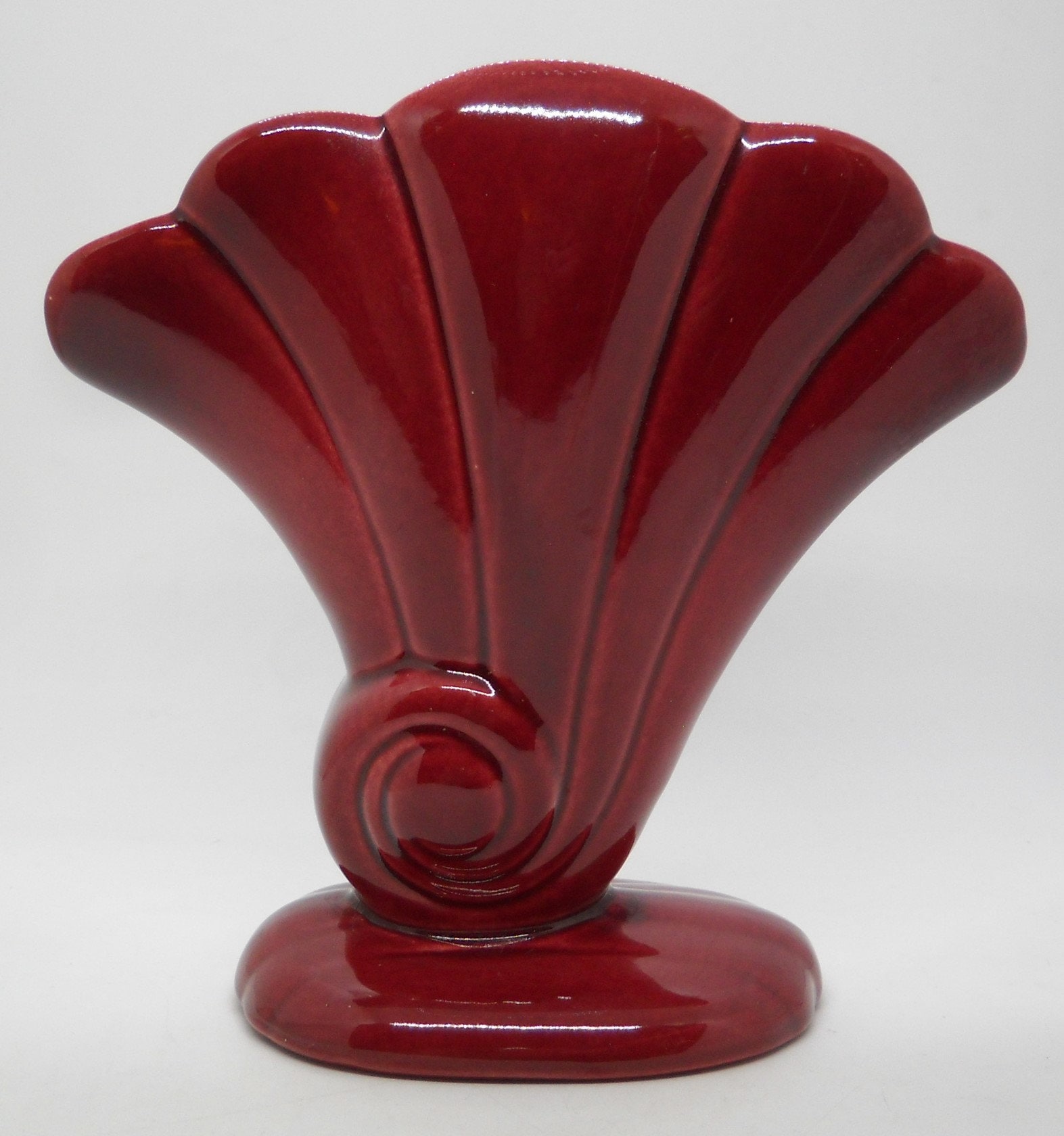 Red Wing Art Pottery Fan Vase 892 in Mulberry Circa 1939 - Etsy