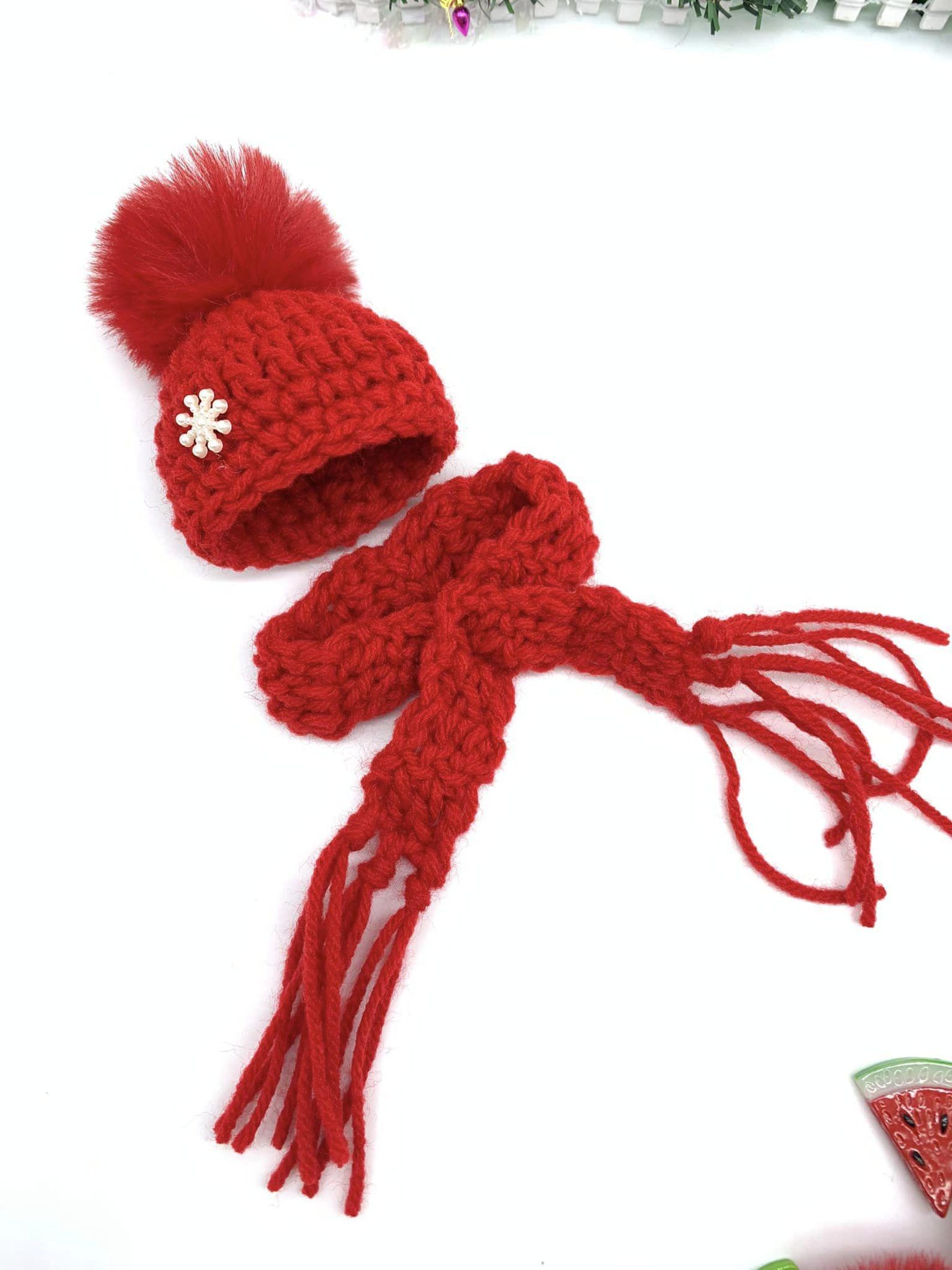 Elf Snow Tube Prop: Christmas Elf Hat and Scarf Set - Etsy