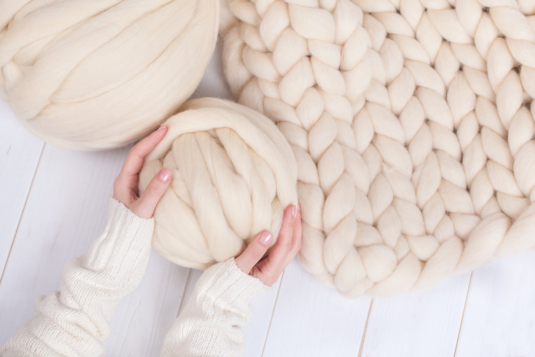 Natural White Merino Wool Roving: Chunky Knit Blanket Yarn - Etsy