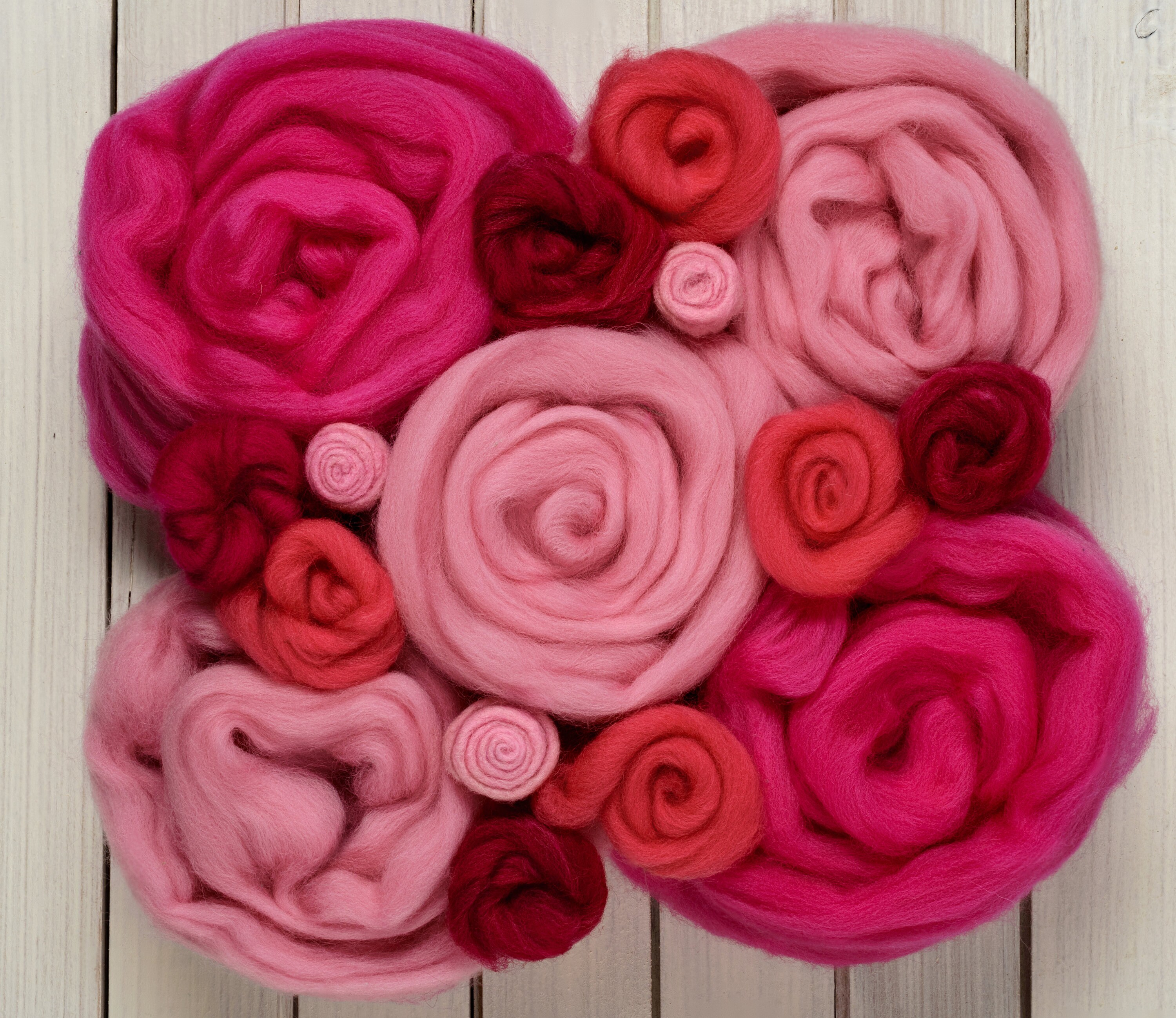 Red and Pink Wool Roving SAMPLER Merino 23 Micron Soft Wool - Etsy