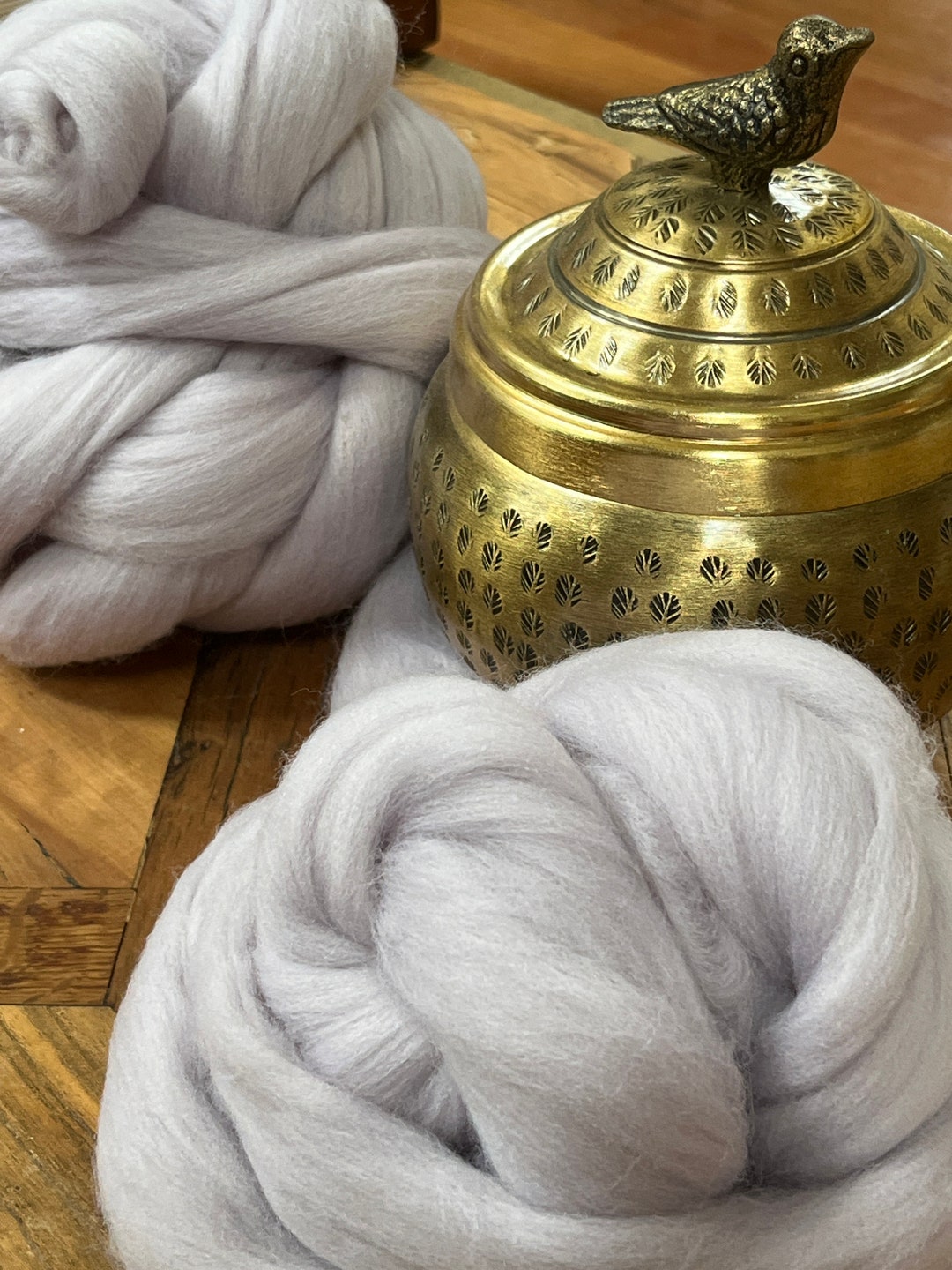 Silver Mist Gray Merino Wool Roving: 23 Micron Fiber for Spinning ...