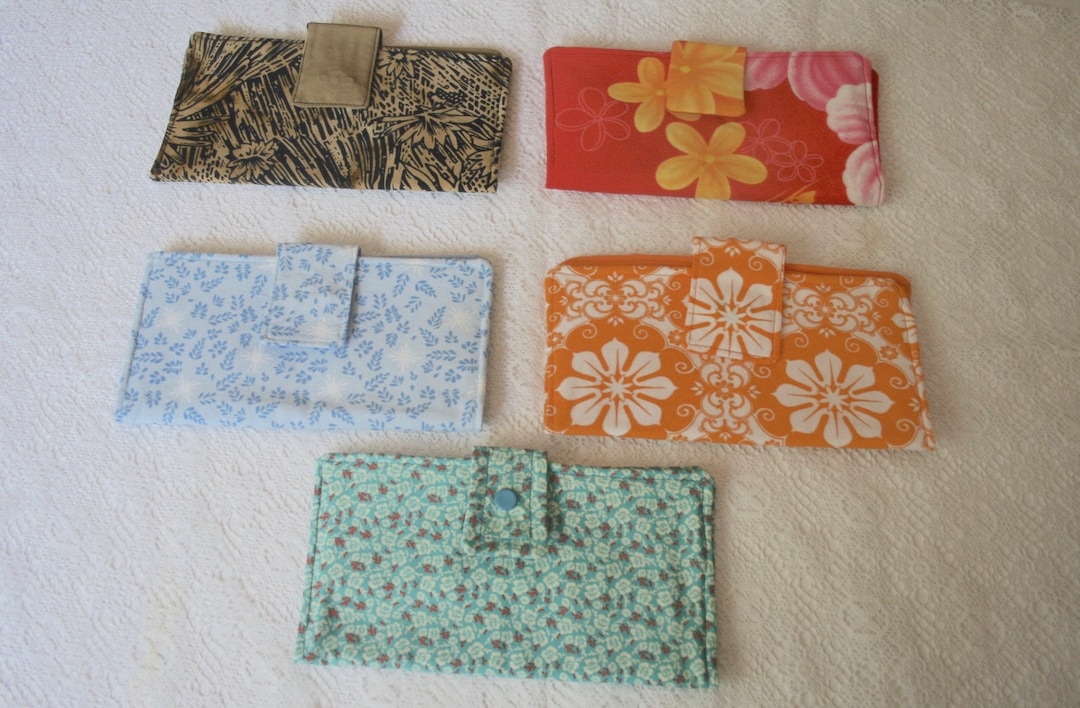 Women's Cotton Fabric Wallet in Floral Print, Card Slot Wallet, Zipper ...