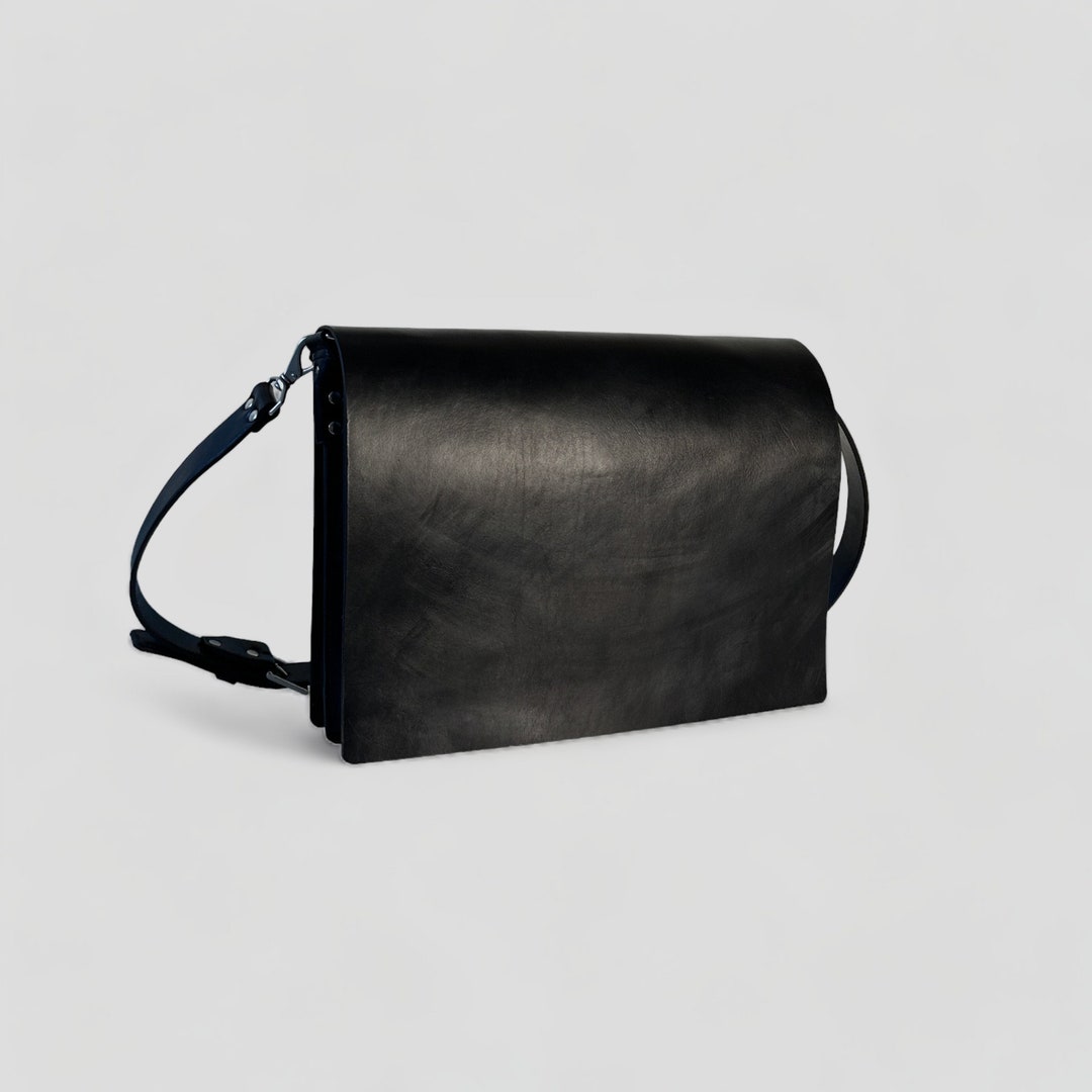 Mens Minimal Black Horween Chromexcel Leather Messenger Bag/laptop Bag ...