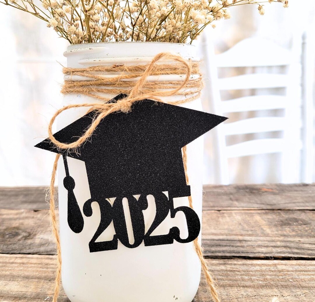 Graduatioan Party Decorations / 2025 Graduation Cap Centerpiece ...