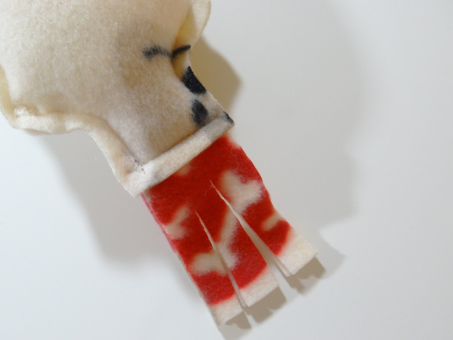 Dog Party Popper Toy, 14 X 3-1/2, Ivory Dog Bone, Heart and Puppy Anti ...