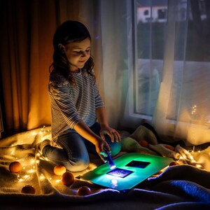 Light Drawing Board for Kids - the Glow in Dark Neon Effect - Fun Magic ...