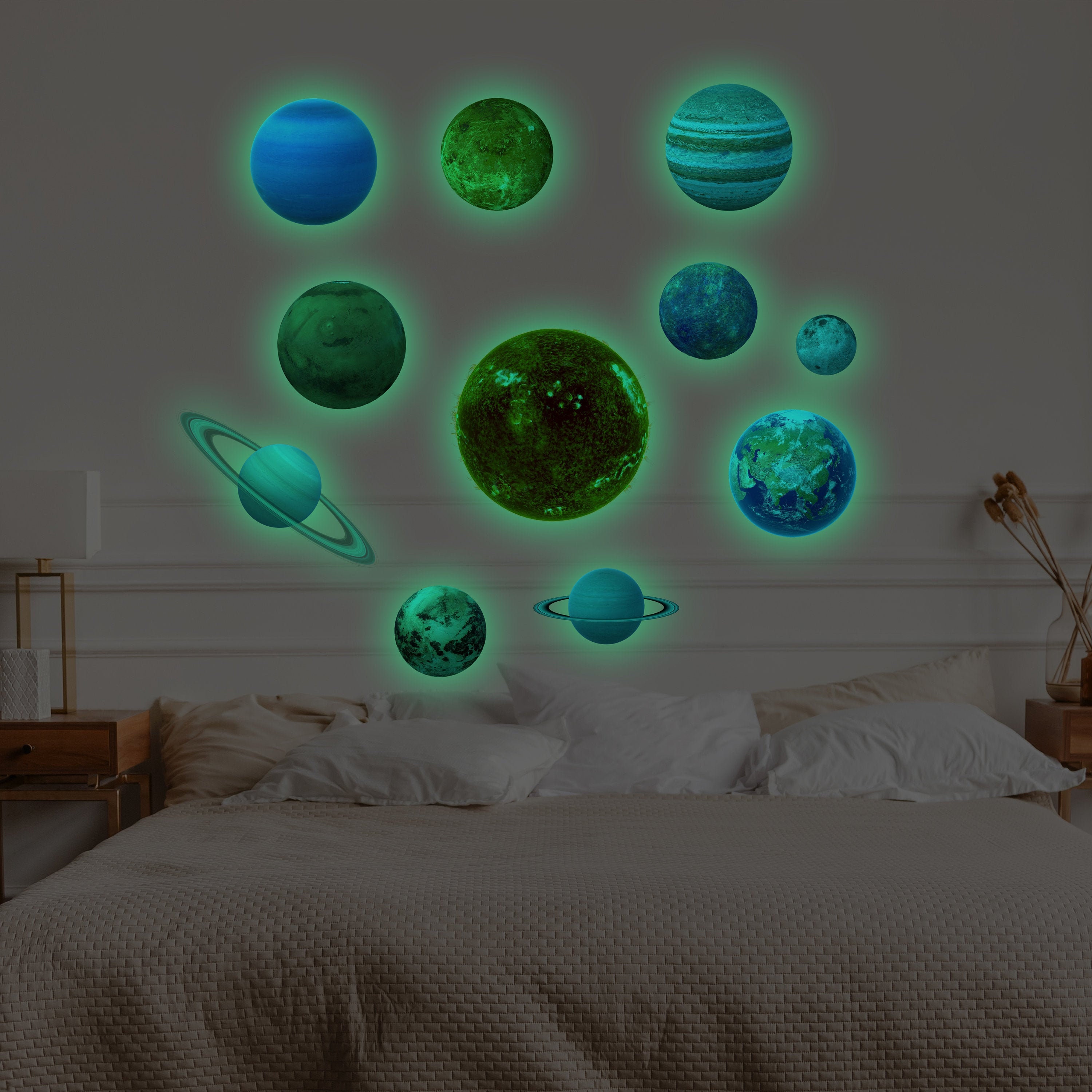 Glow Dark Walls With Solar System