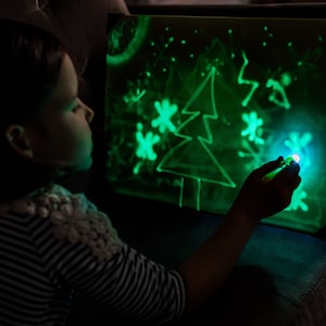 Light Drawing Board for Kids - the Glow in Dark Neon Effect - Fun Magic ...