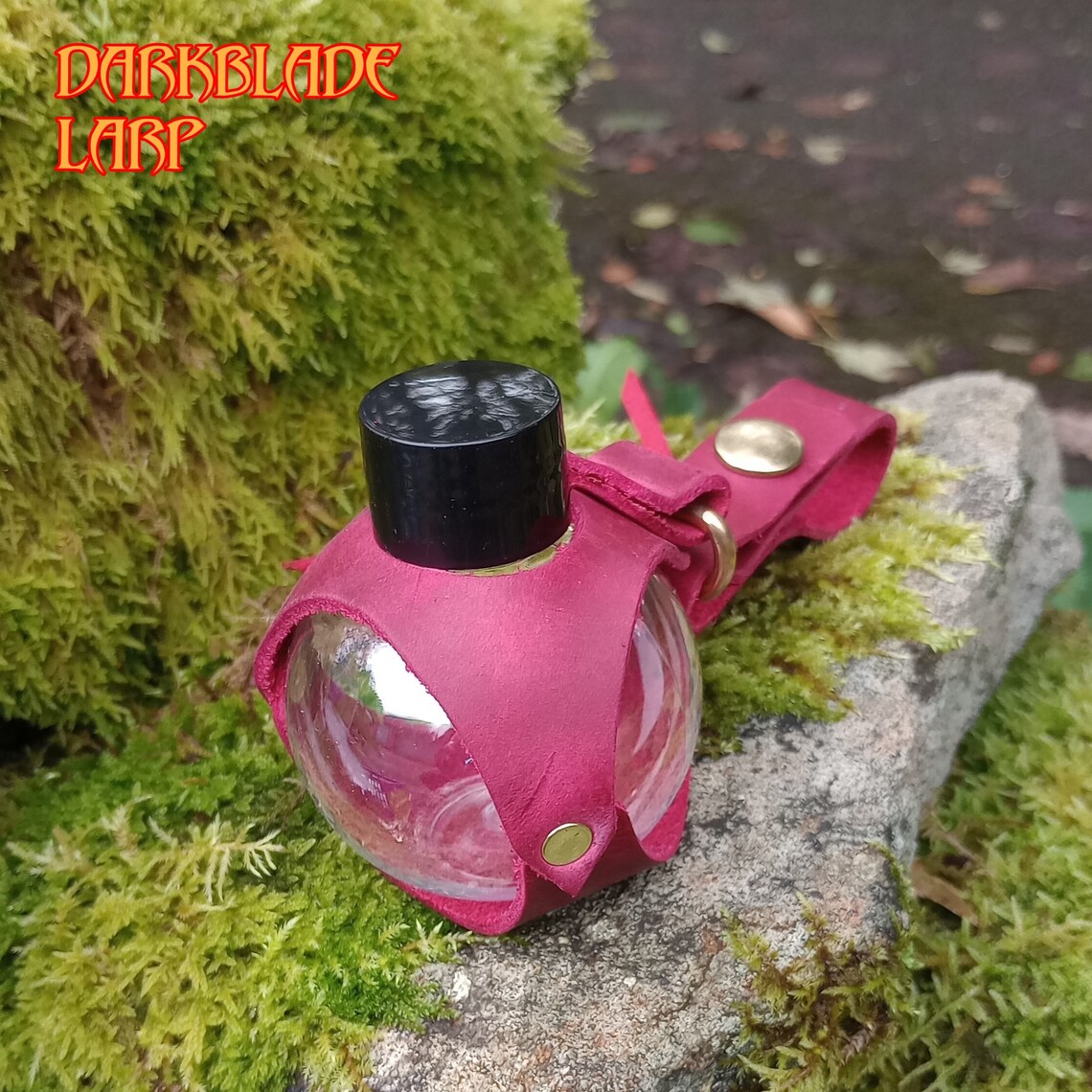 Small Plastic Potion Bottles in a Carrier You Can Unclip From Your Belt ...