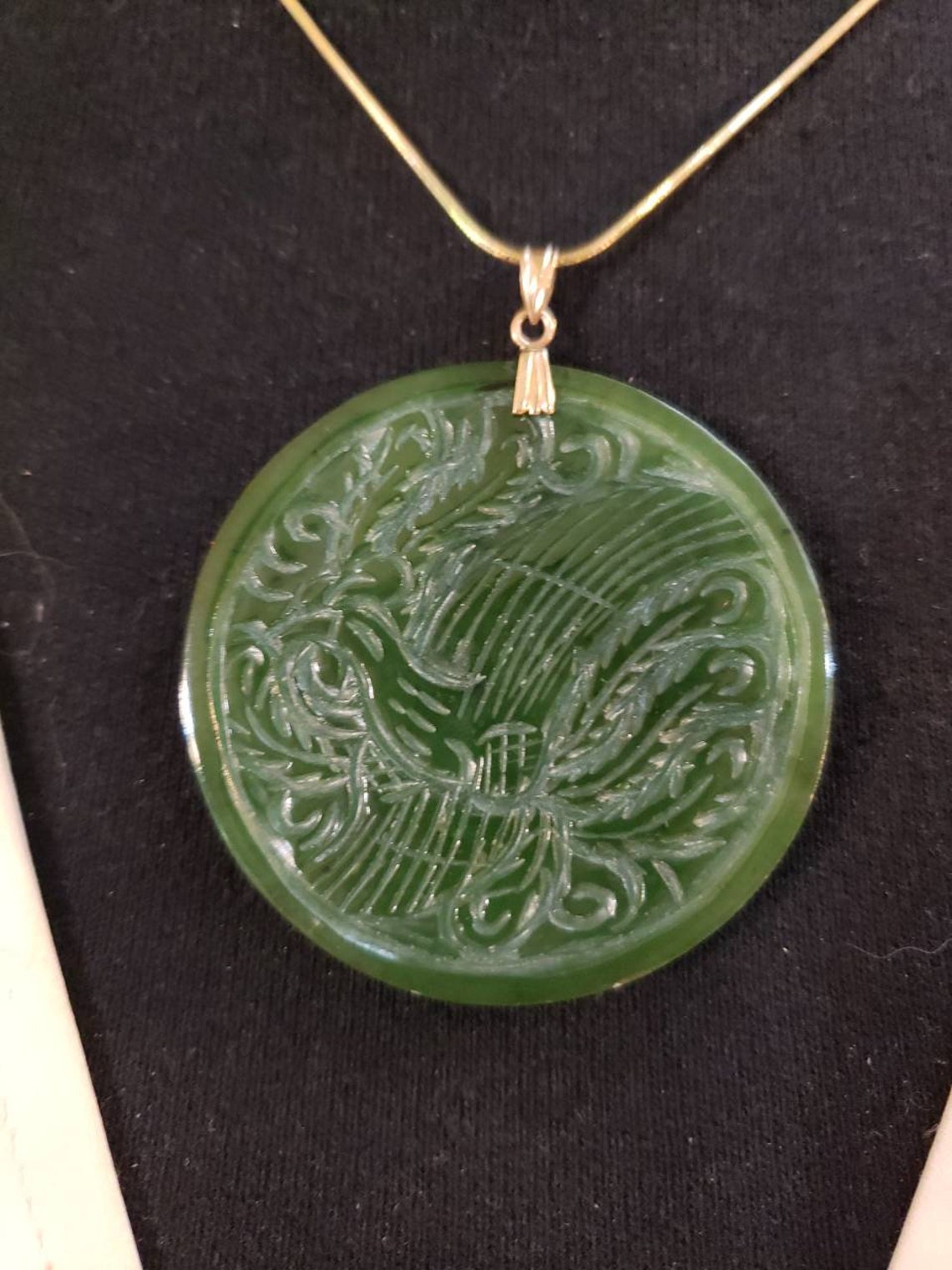 14K Yellow Gold NEPHRITE JADE CARVED Reversible Medallion - Etsy