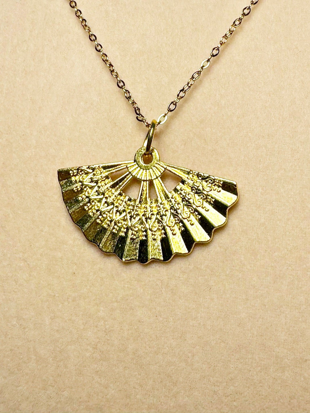 War Fan Necklace Metal Battle Fan Charm Warrior Pendant Avatar Kyoshi ...