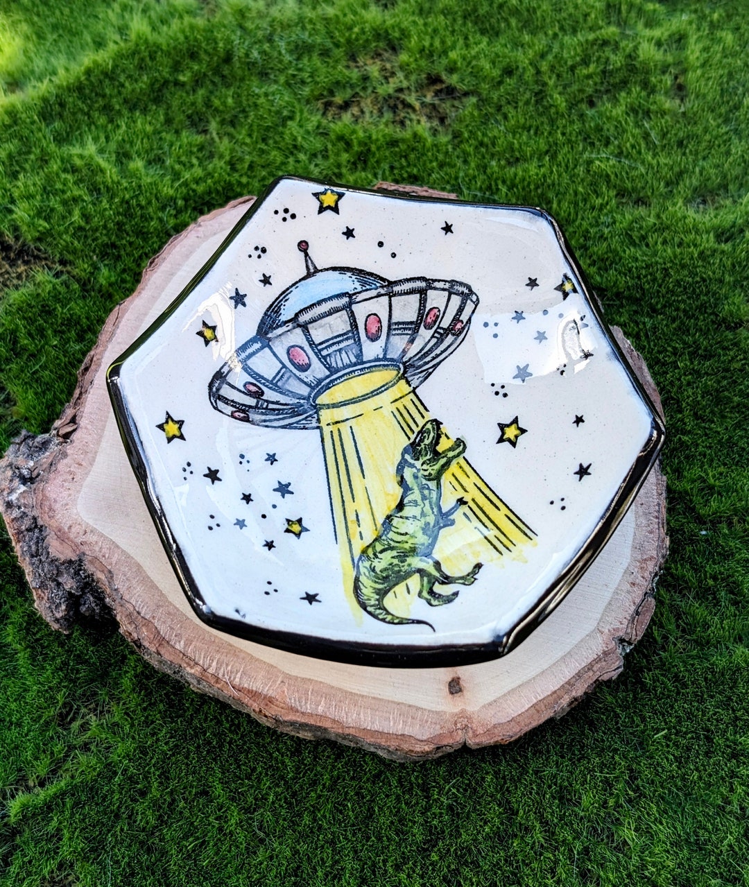 UFO Space Alien Abduction T Rex Tyrannosaurus Dinosaur Handmade Ceramic ...