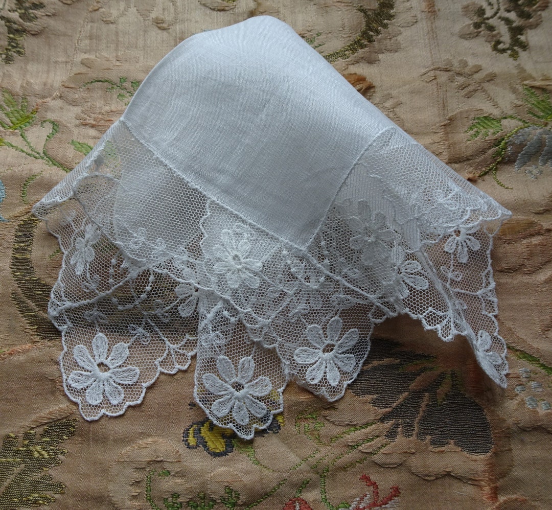 BEAUTIFUL Vintage Lace Hankie,bridal WEDDING Handkerchief,lovely Bridal ...