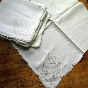 BEAUTIFUL Vintage 1920s-30s Set of 8 Linen Napkins, Hand Embroidered ...