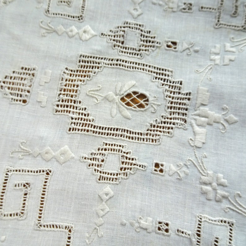 LOVELY Arts and Crafts Era Embroidered Linen Tray Cloth,table ...