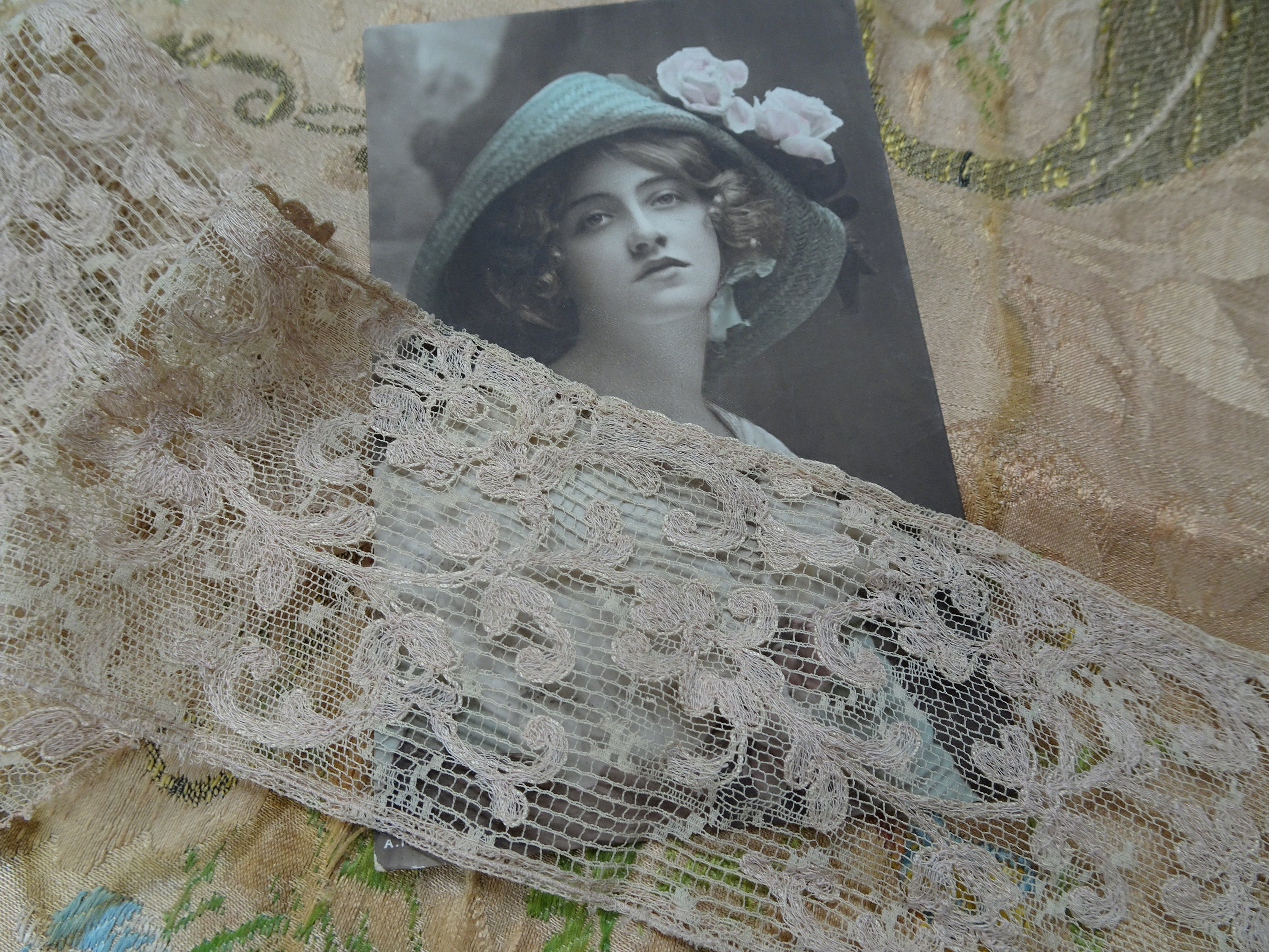 BEAUTIFUL Antique FRENCH Fine Lace Trim,flounce,intricate Pattern for ...