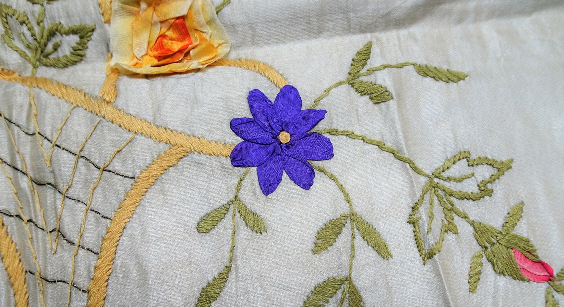 BEAUTIFUL Antique French Ribbon Roses Flowers Souvenir Pillow Case ...