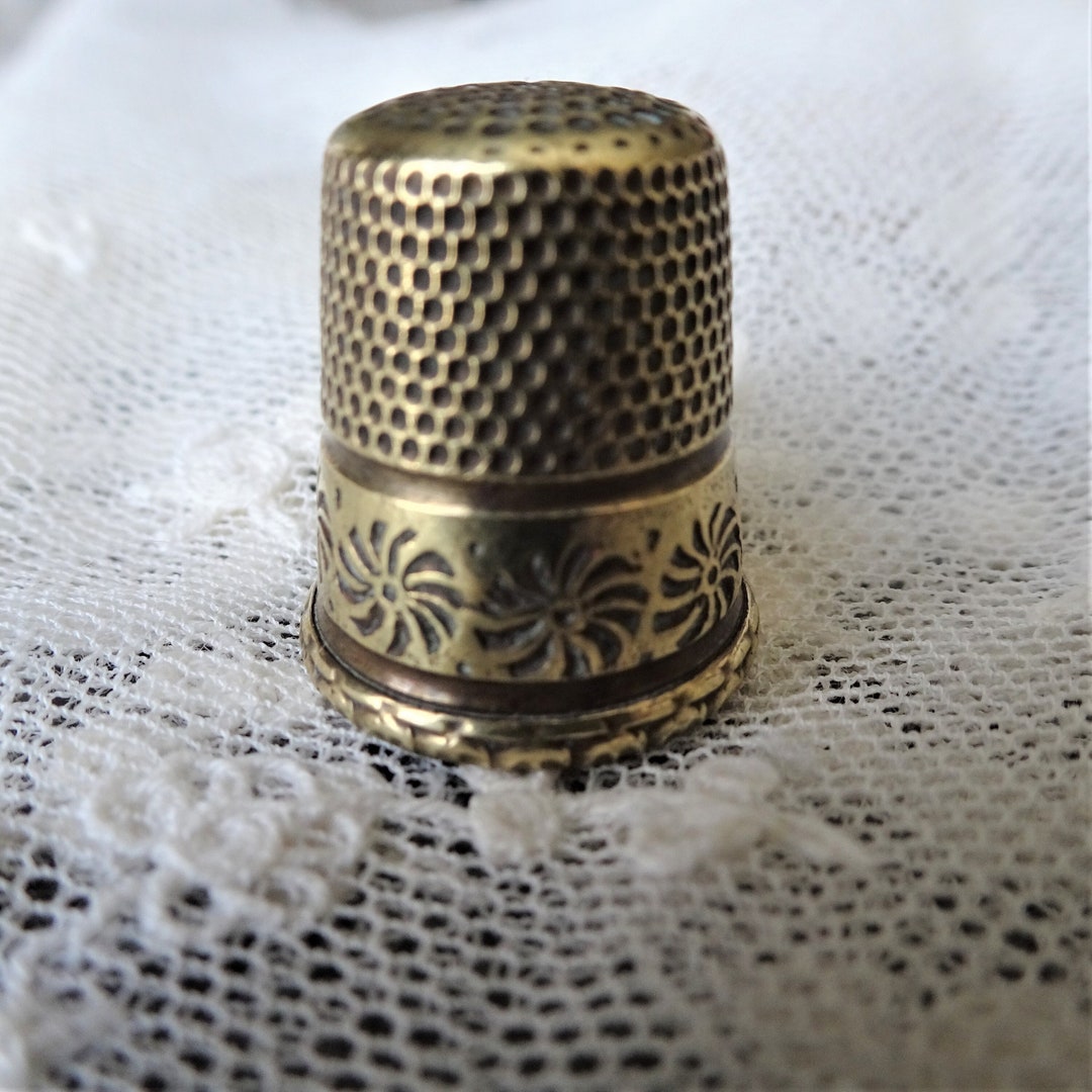 LOVELY Antique English Thimble, Engraved Thimble, Collectible Thimbles ...