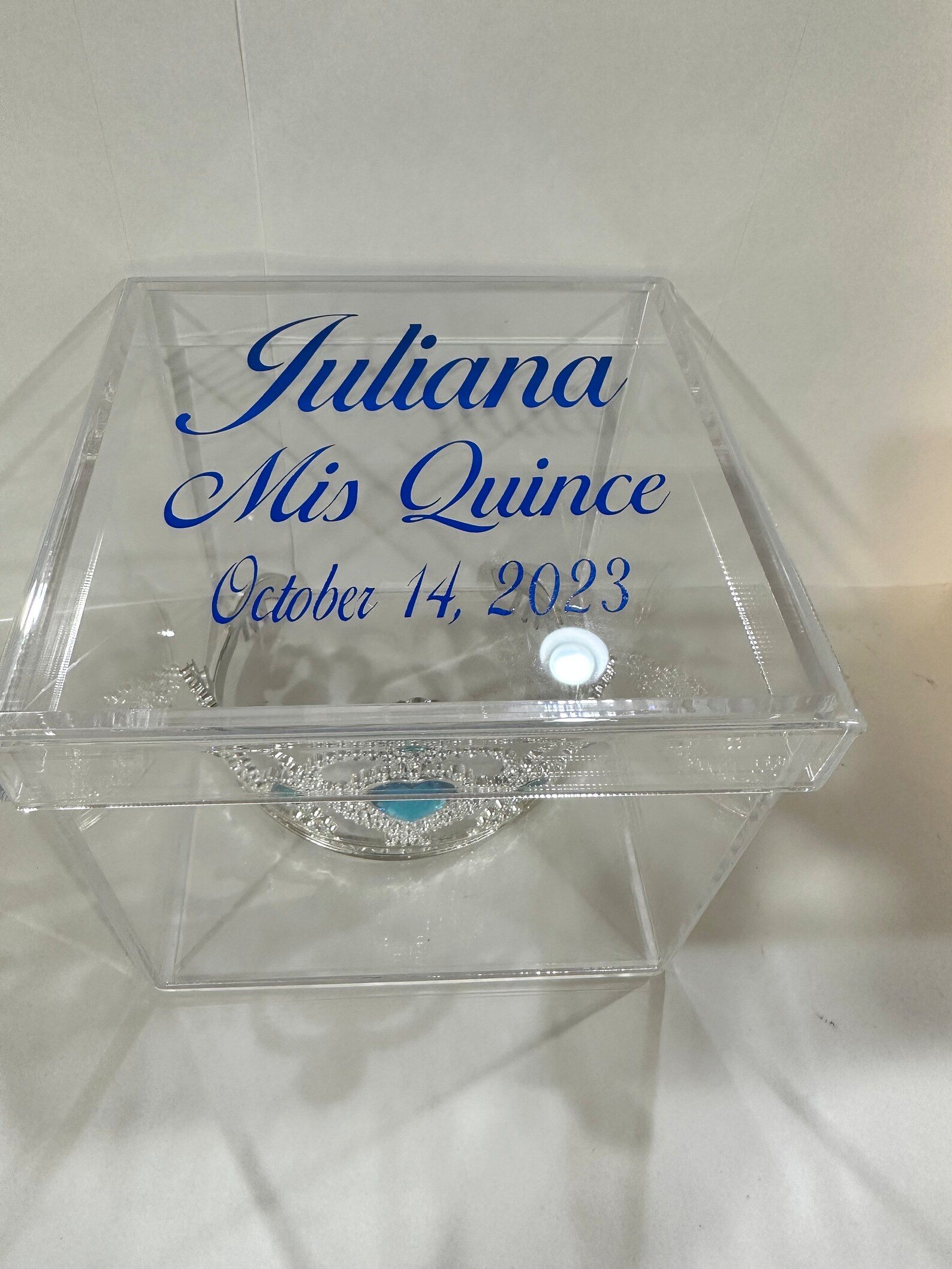 Quinceanera Crown or Tiara Display Box - Beautiful Sturdy Acrylic Box ...