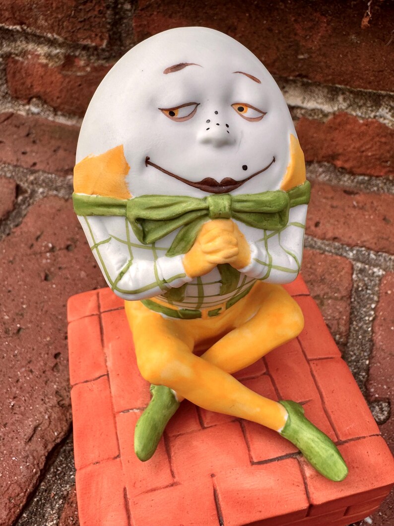 1981 Humpty Dumpty Musical Figurine, MANN / Schmid Wind up Rotating ...