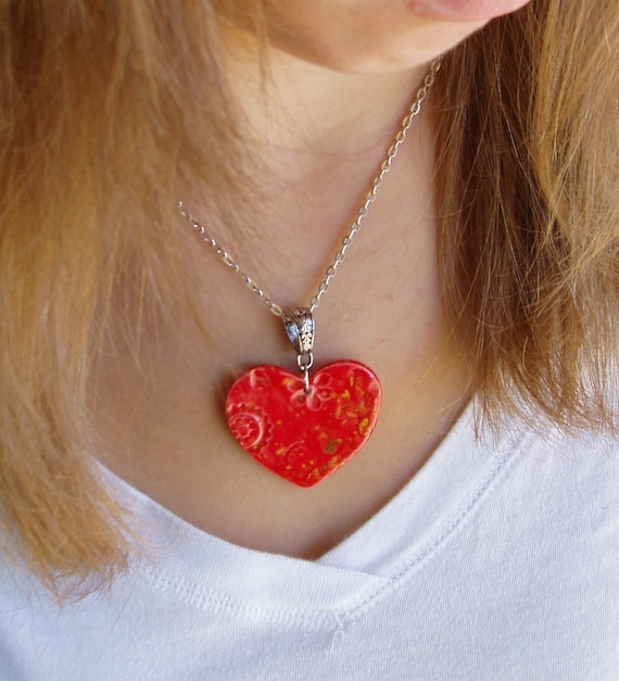 Earthenware Firecracker rojo corazón estampado colgante | Etsy