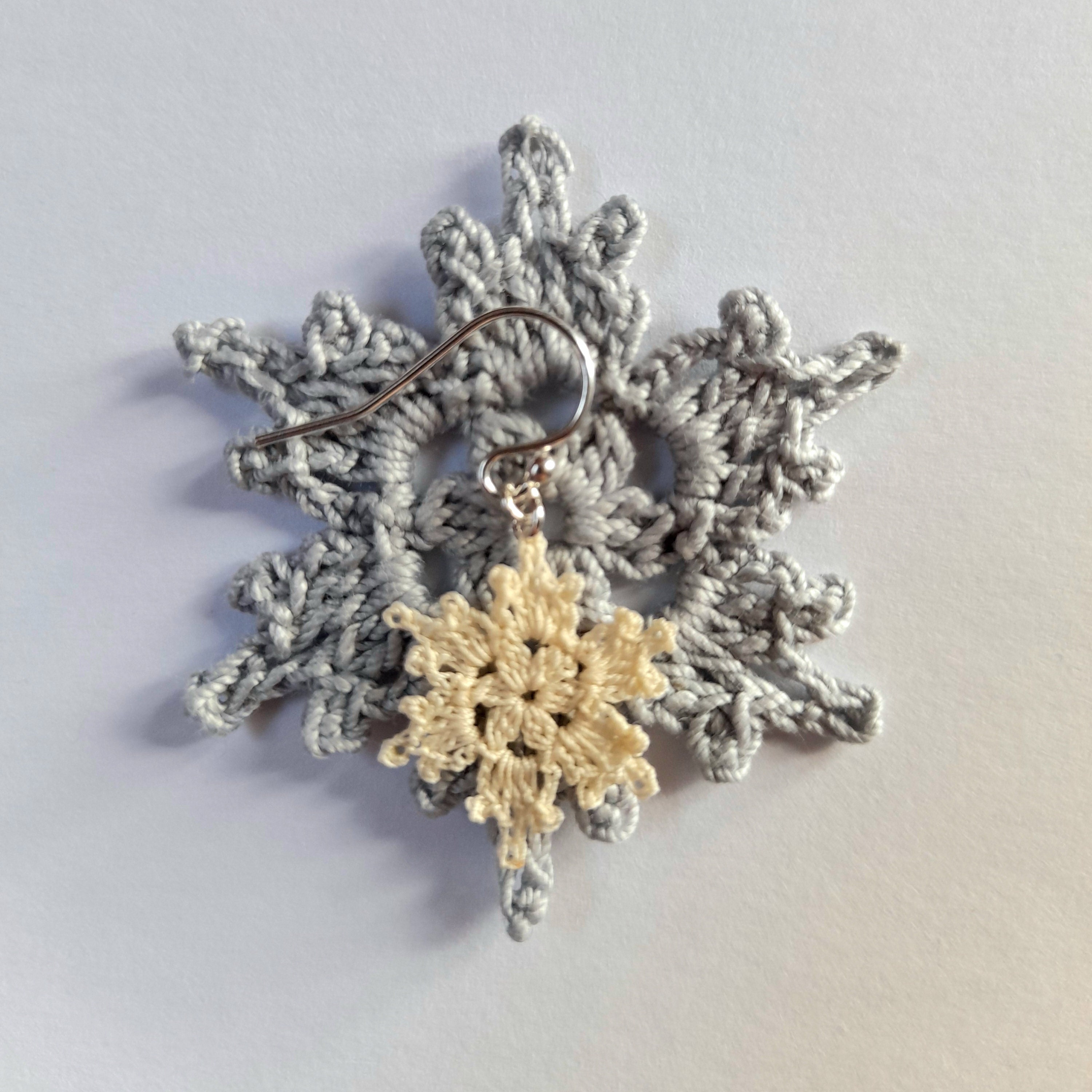 Snowflake Earring Crochet Pattern: Christmas Decoration Tutorial (PDF ...