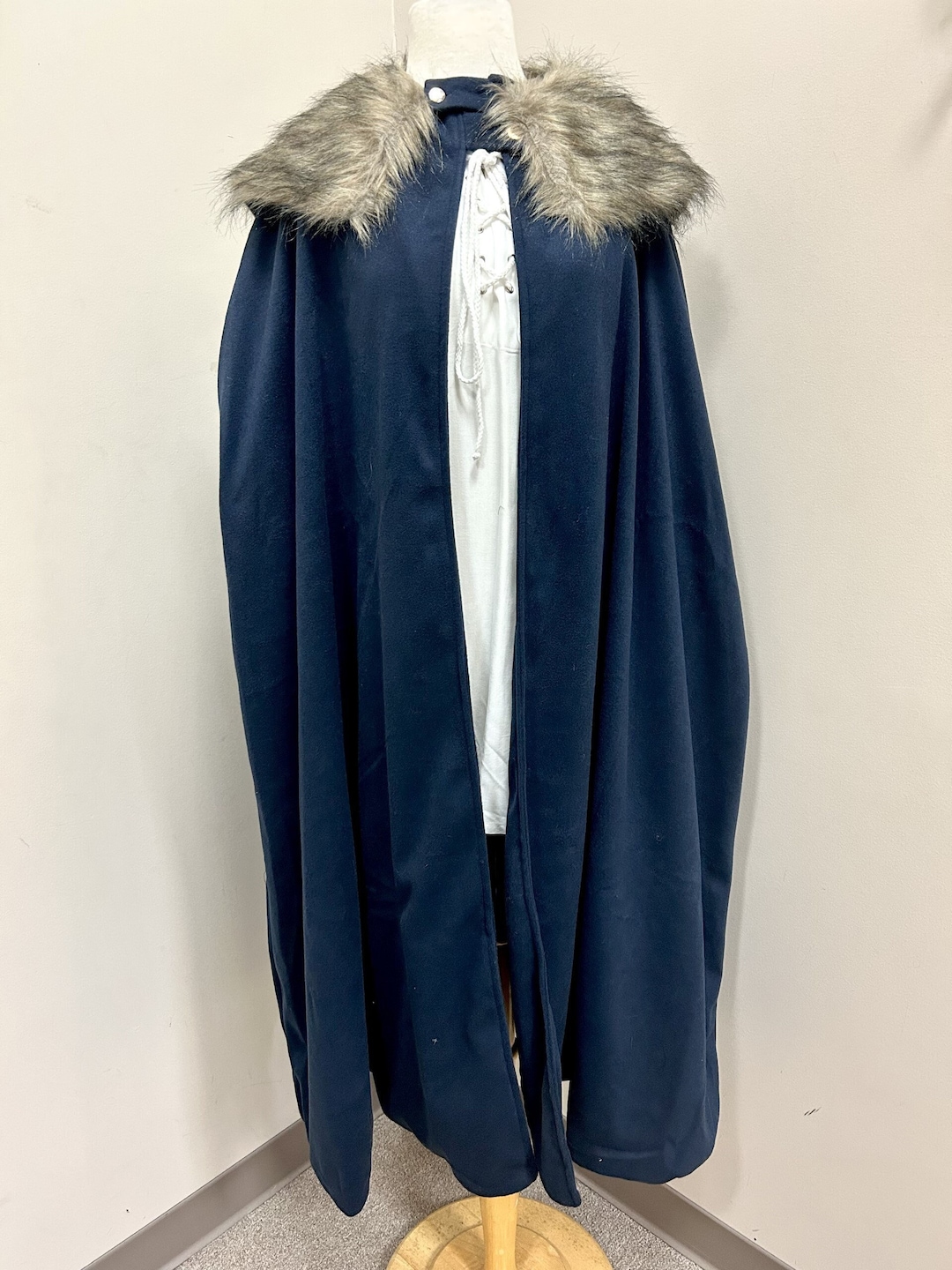 Faux Fur Collar Cloak | Detachable Collar | Brown Black Blue | Medieval ...