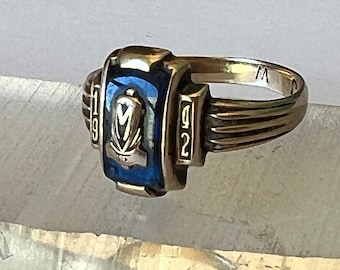Vintage Class Ring - Etsy