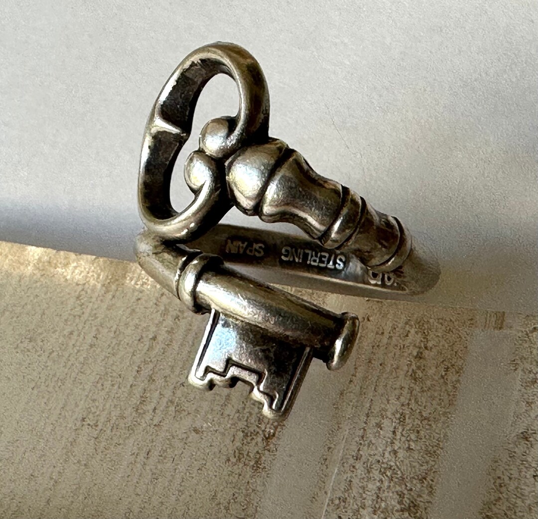 Vintage Sterling Avon Key Wrap Ring, Size 6, Adjustable - Etsy