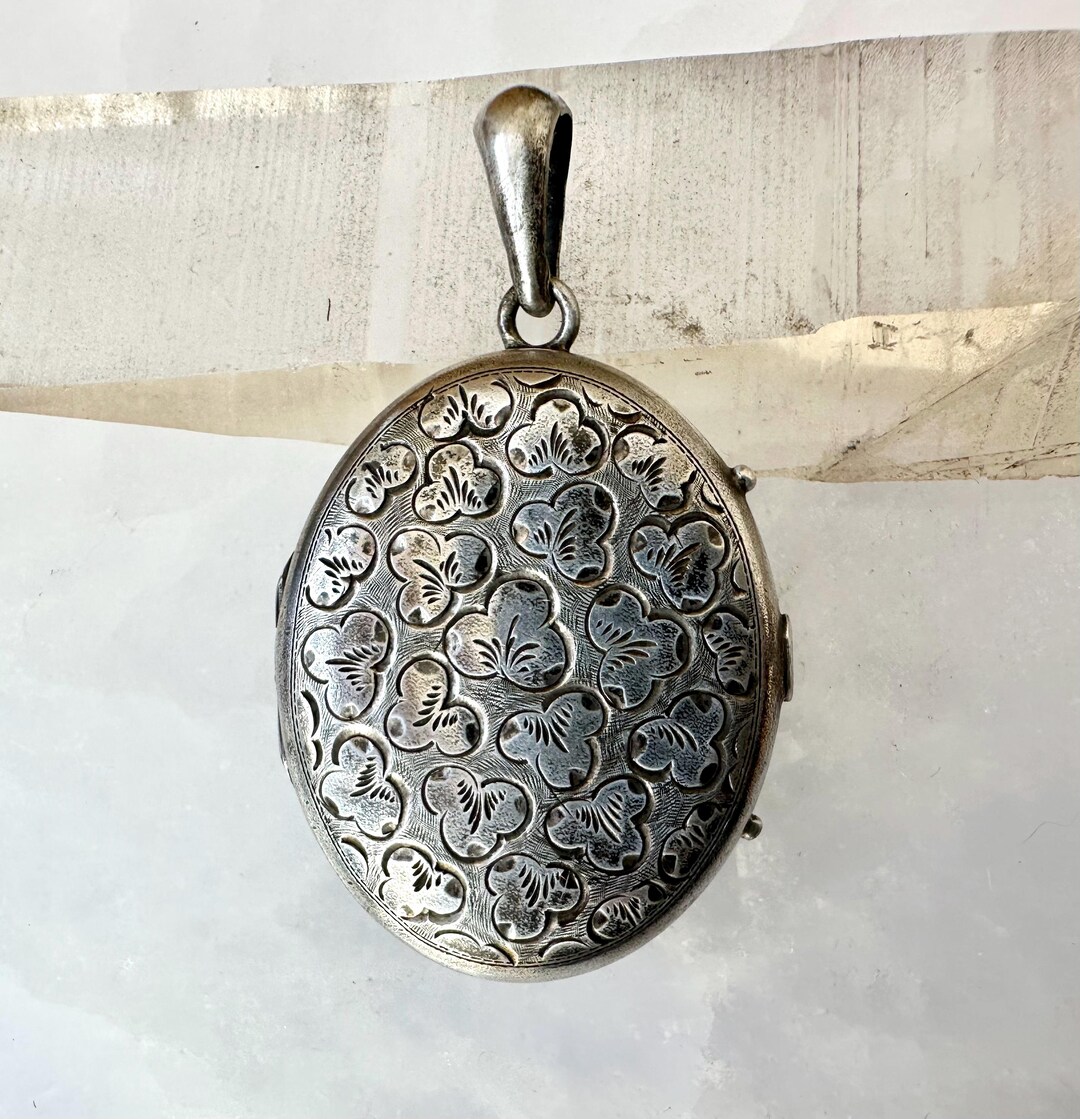 Antique Victorian Sterling Clover Locket - Etsy