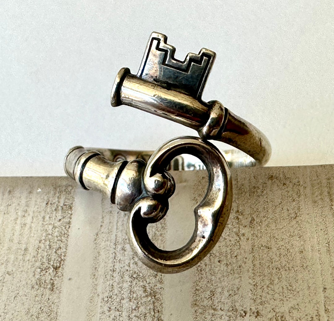 Vintage Sterling Avon Key Wrap Ring, Size 8, Adjustable - Etsy