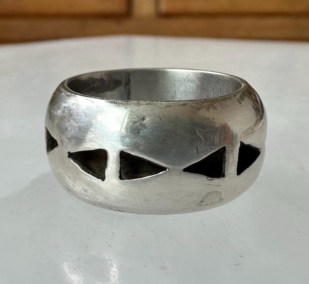 Vintage Wide Domed Triangular Cut Out Band, Size 6.75-7 - Etsy