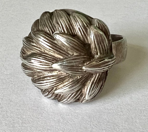 vintage sterling botanical Napier ring, size 7.75, ad… - Gem