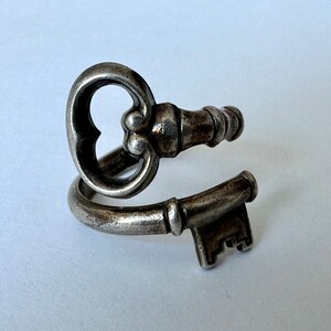 Vintage Sterling Avon Key Wrap Ring, Size 5.75, Adjustable - Etsy