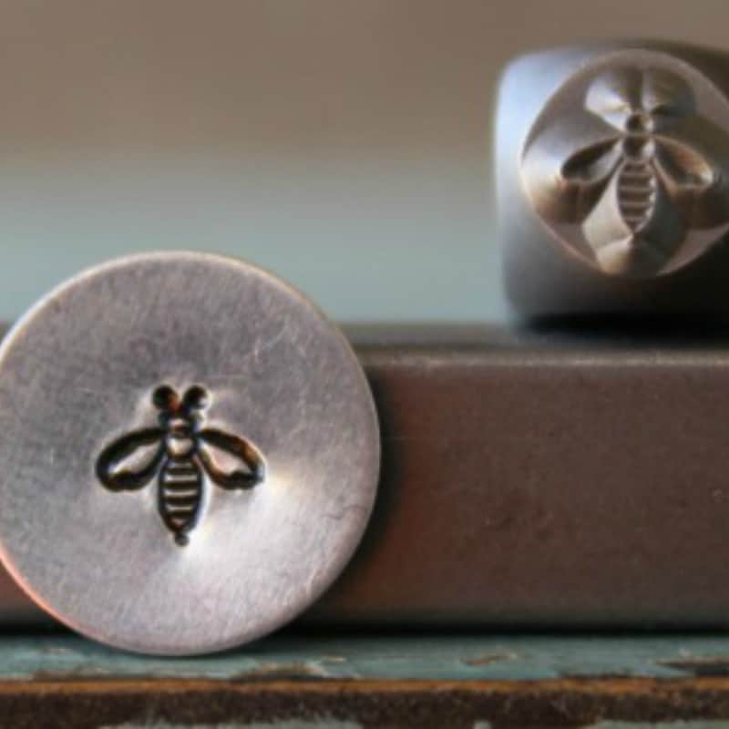 Custom Bee Stamp - Etsy